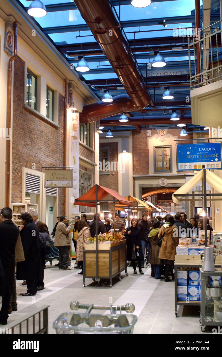 Turin, Piedmont/Italy-01/26/2007- The Opening of the Eataly market in ...