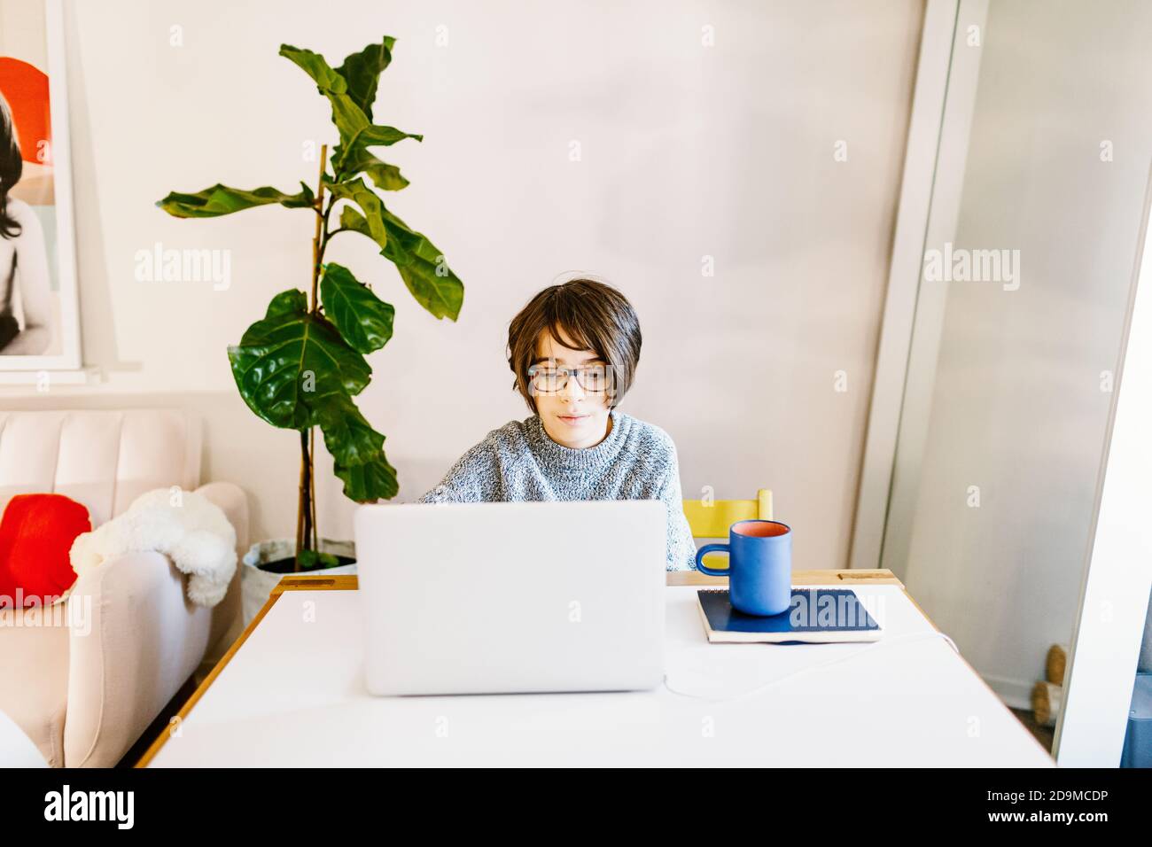 Online drawing lesson High Resolution Stock Photography and Images - Alamy