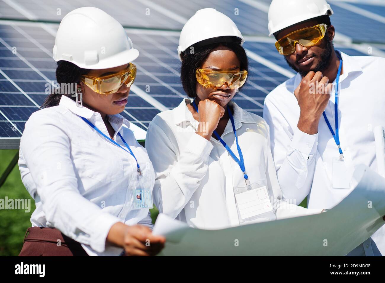 Solar power construction africa hi-res stock photography and images - Alamy