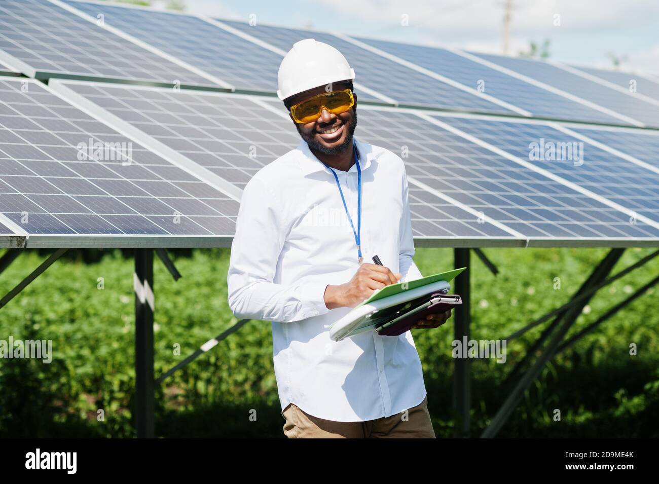 Solar panel install africa hi-res stock photography and images - Alamy