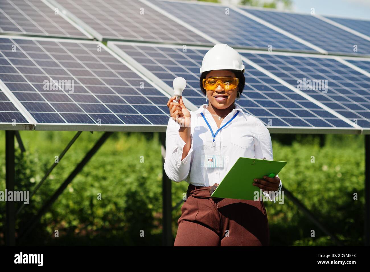 Solar panel install africa hi-res stock photography and images - Alamy