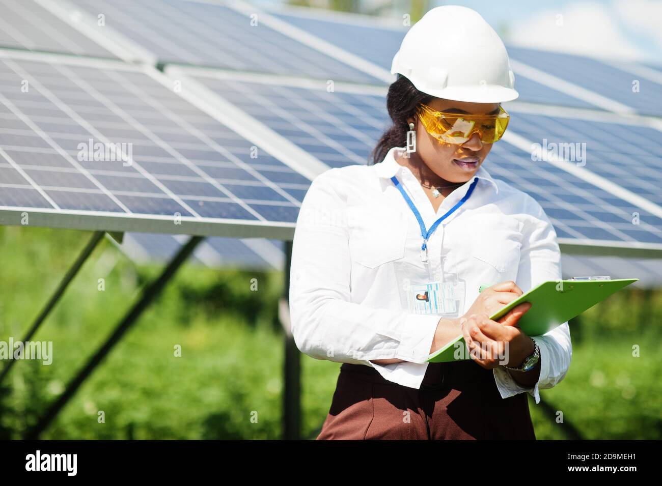 Solar panel install africa hi-res stock photography and images - Alamy