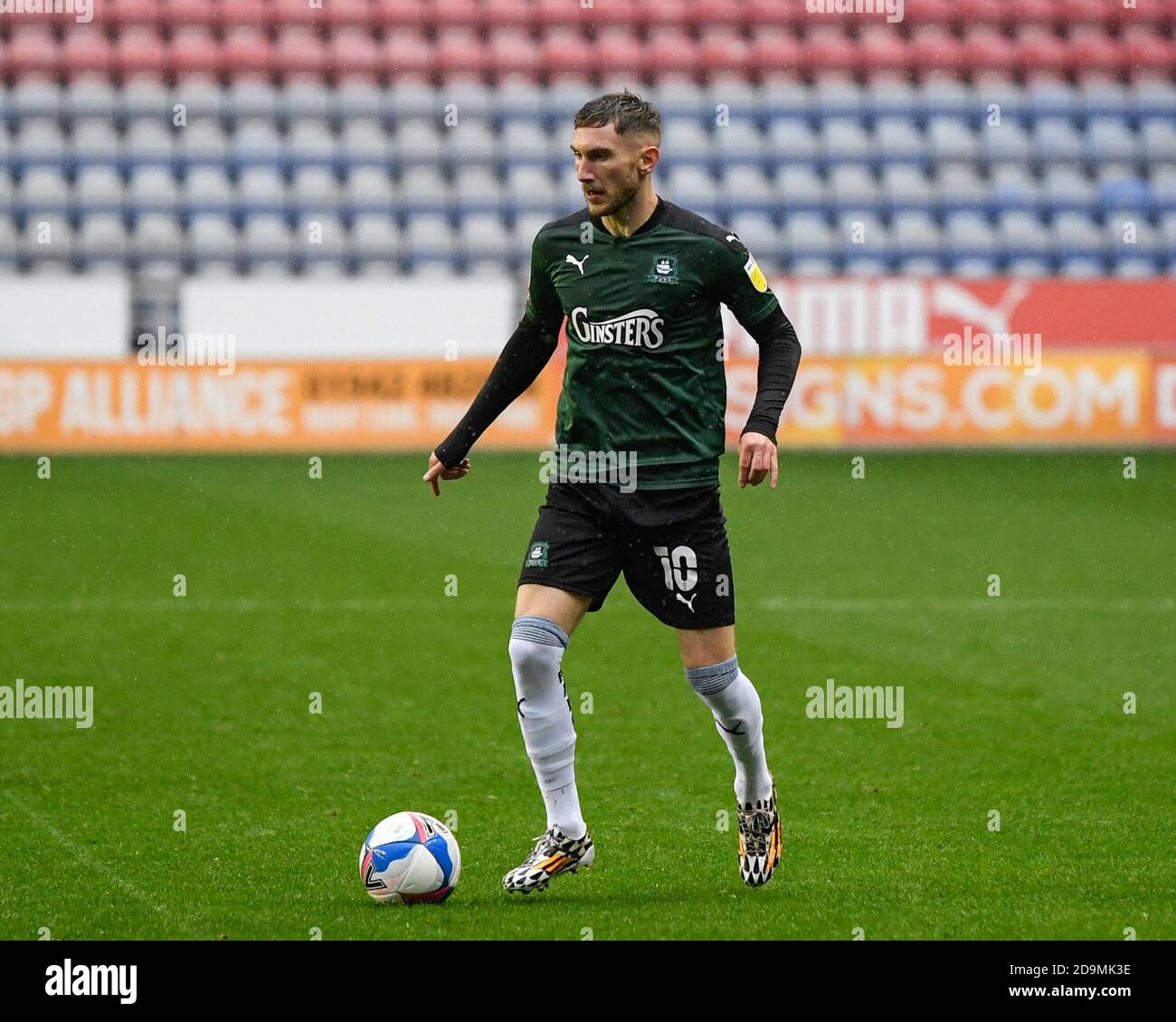 Danny Mayor (10) of Plymouth Argyle with the ball Stock Photo - Alamy