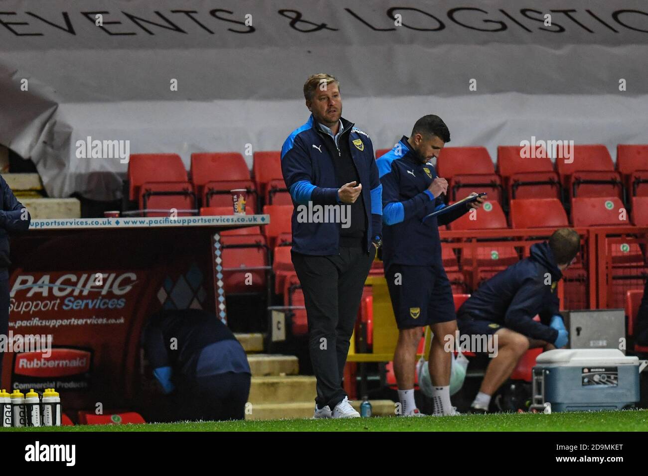 Karl robinson and oxford hi-res stock photography and images - Alamy