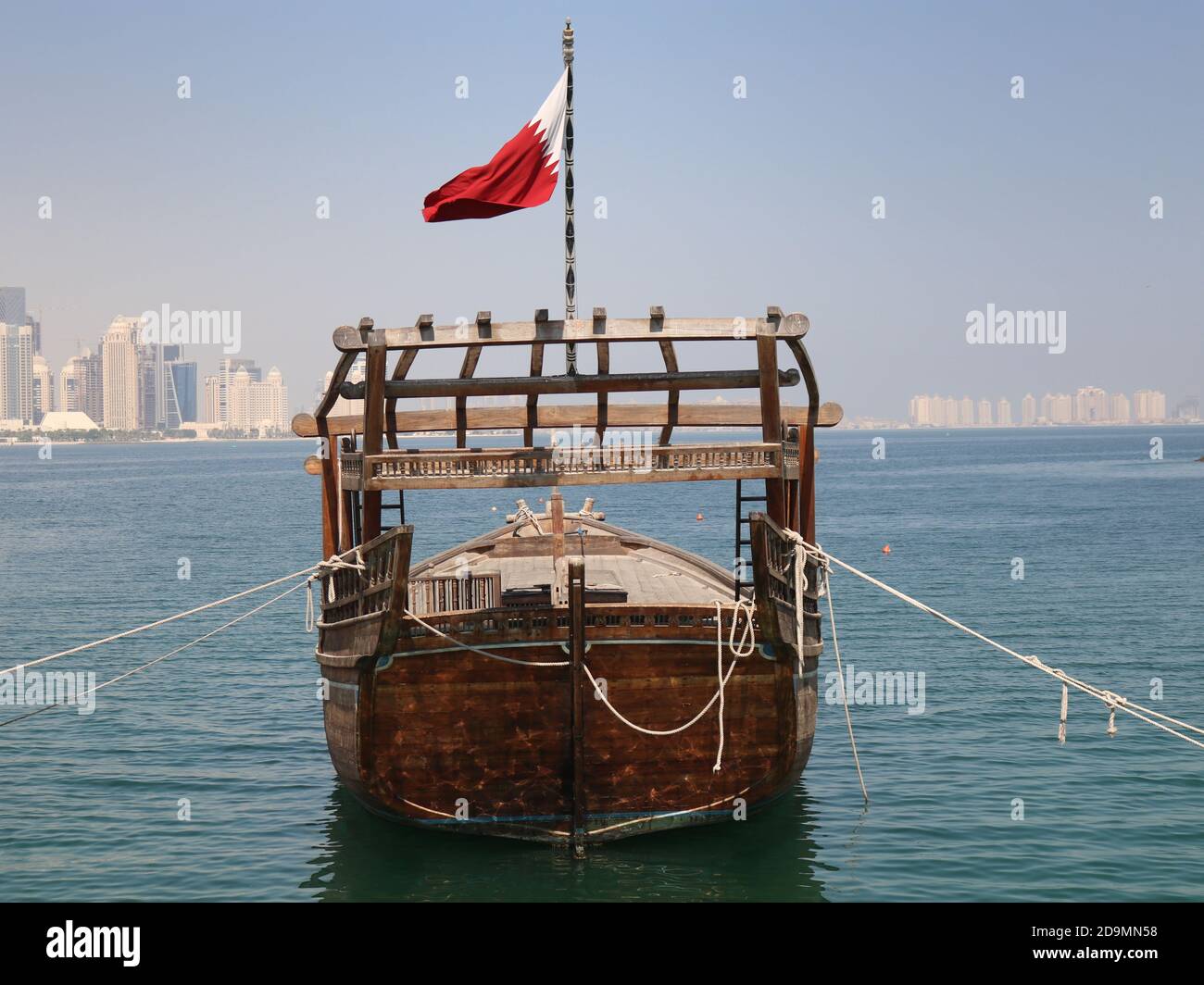 Qatar doha dhow traditional boat hi-res stock photography and images ...