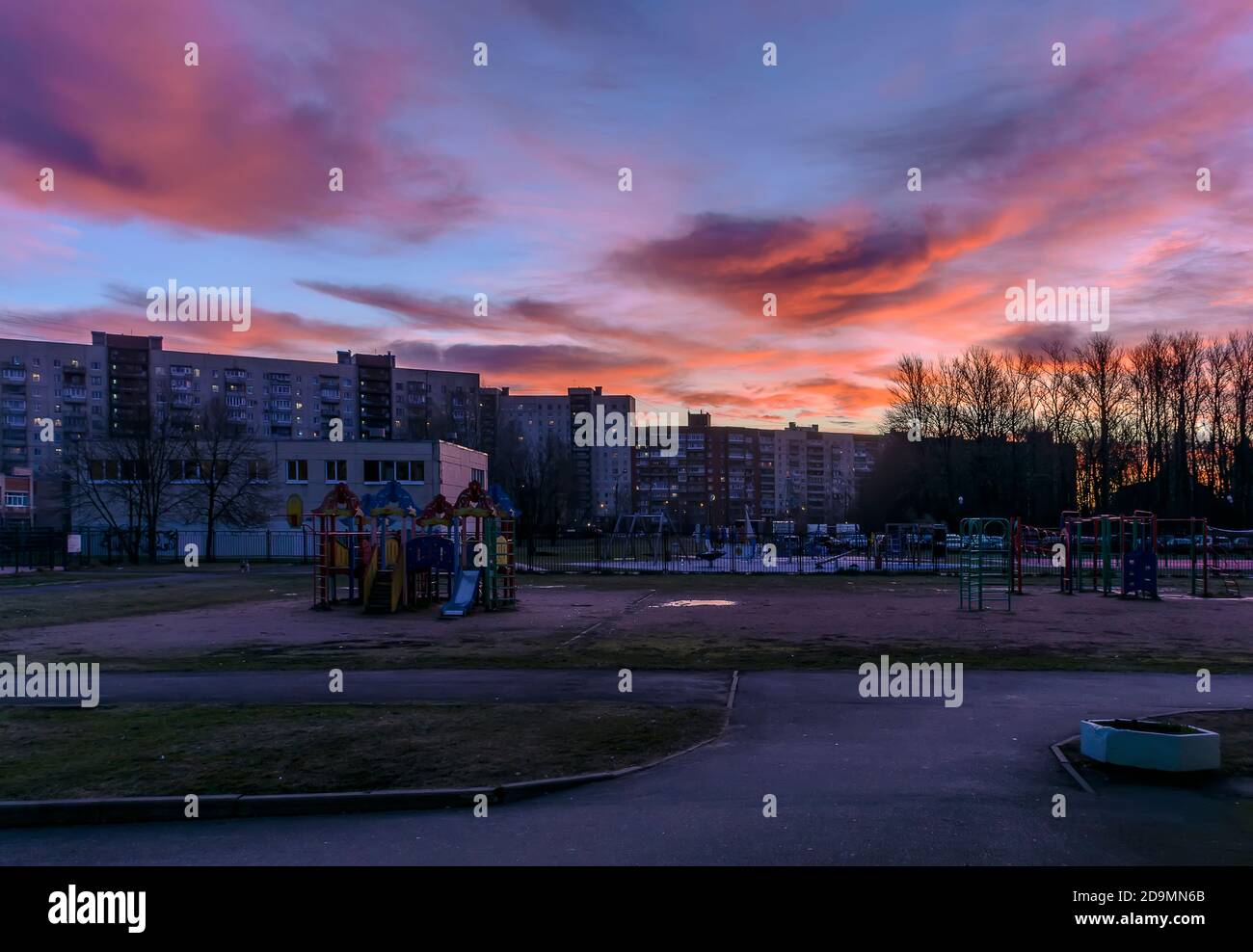 Snowless clouds hi-res stock photography and images - Alamy