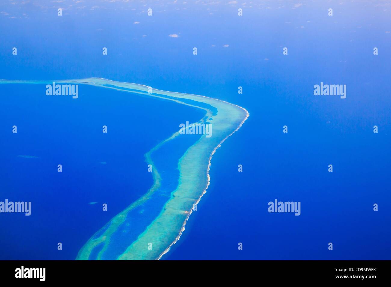 Atoll aerial swim hi-res stock photography and images - Alamy