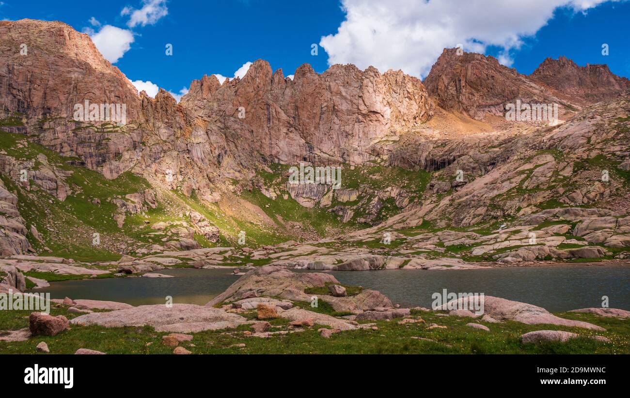 Twin peaks wilderness hi-res stock photography and images - Alamy