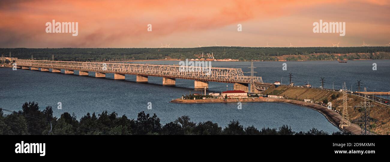 Panorama overlooking the Imperial Bridge over Volga River in Ulyanovsk ...