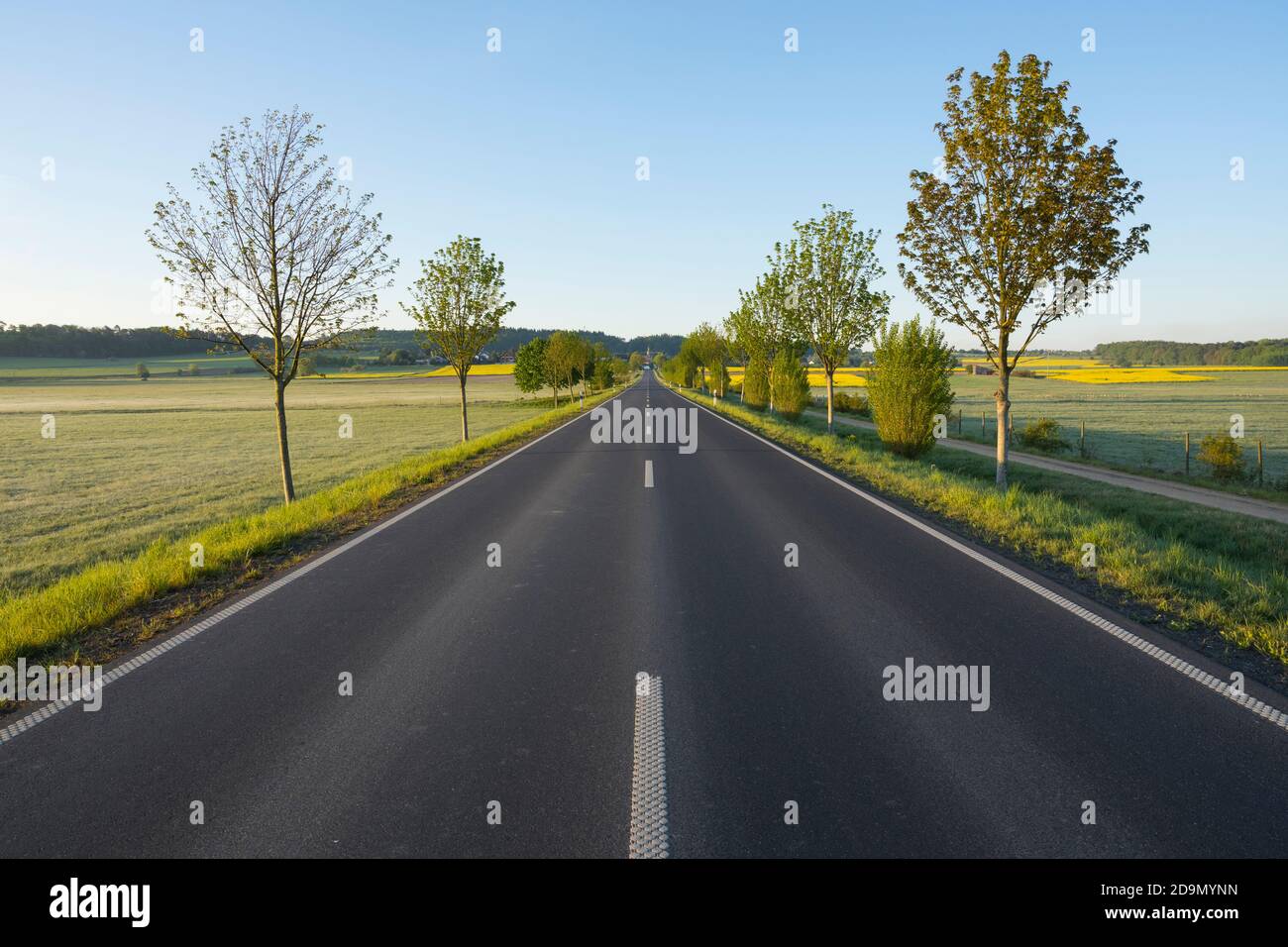 Road row hi-res stock photography and images - Alamy