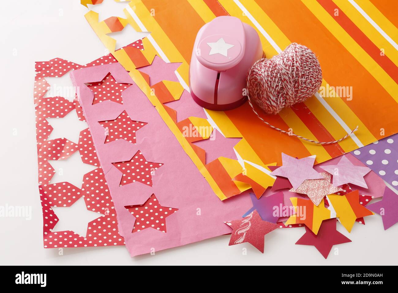 Stars made of gift wrapping paper, step 1 *** Local Caption ...