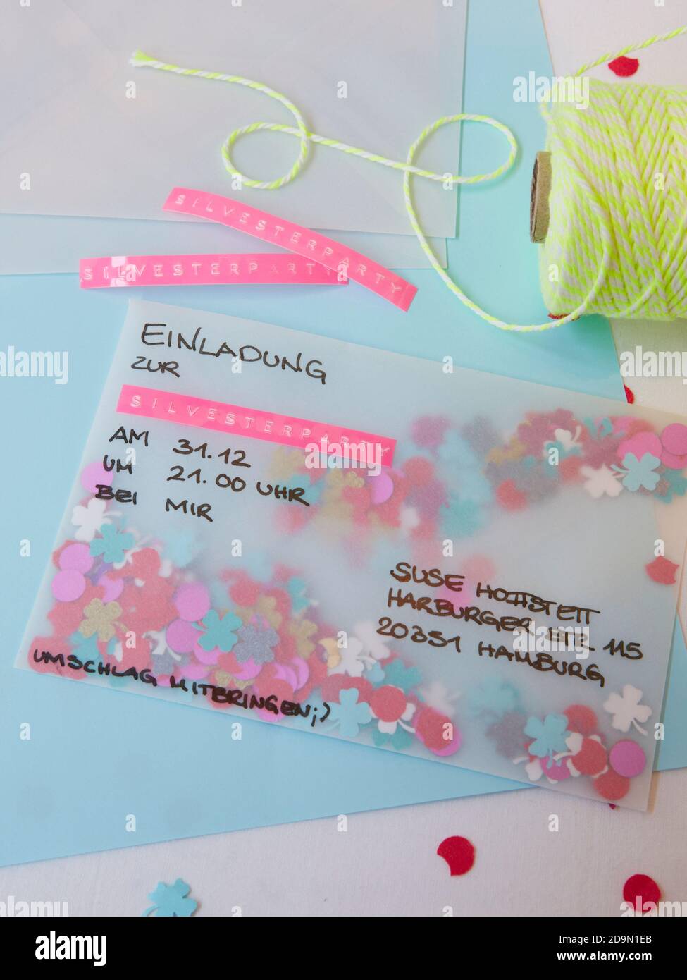 Invitation only party hi-res stock photography and images - Alamy