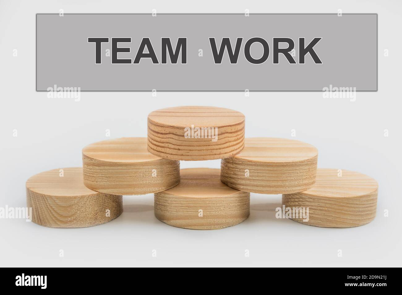 Team work conceptual sign. Wooden cutouts Stock Photo - Alamy