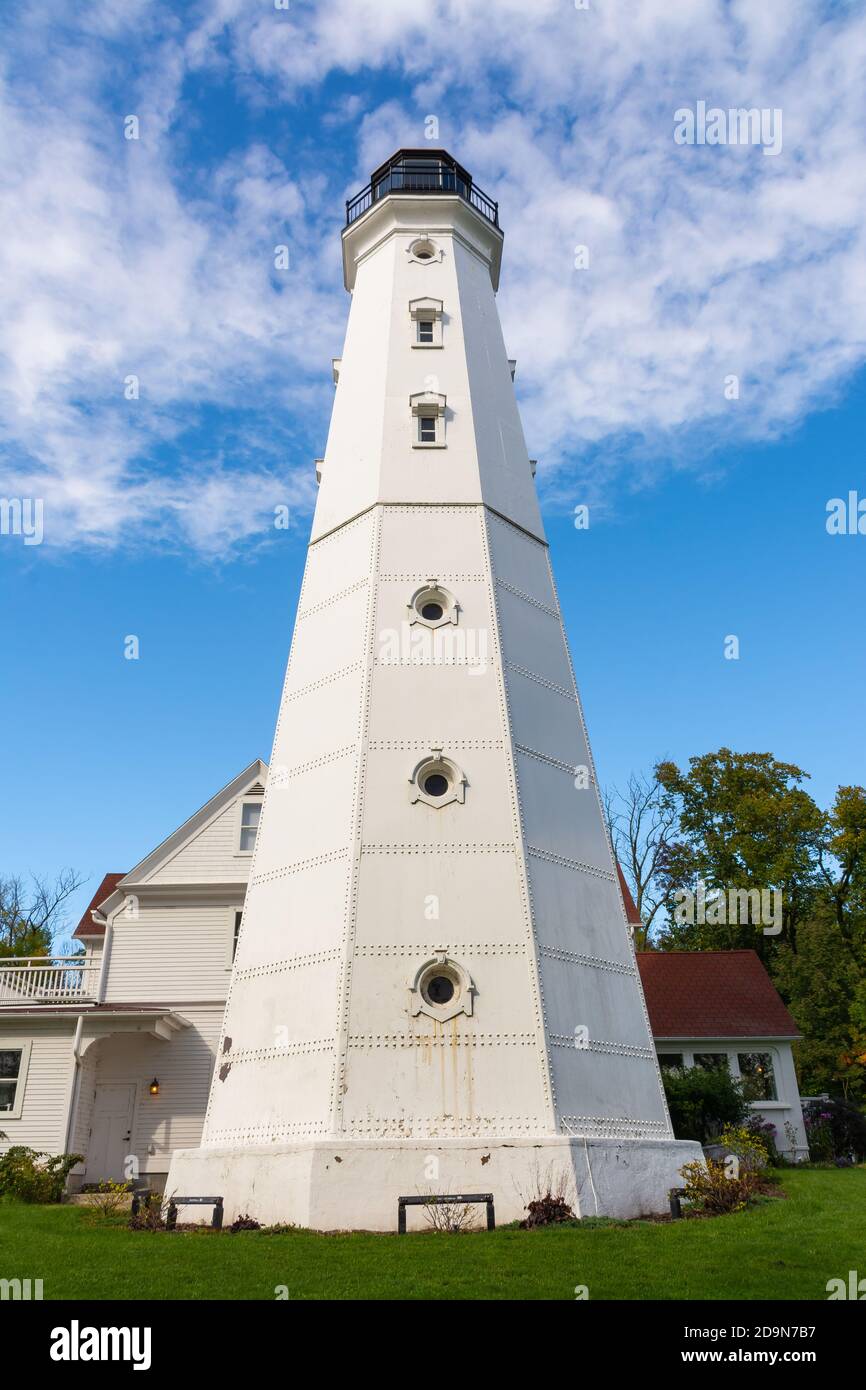 North point lighthouse milwaukee hi-res stock photography and images ...