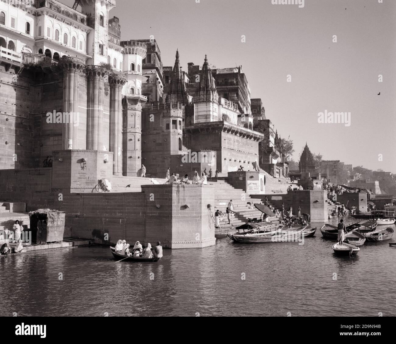 India skyline 1950s hi-res stock photography and images - Alamy