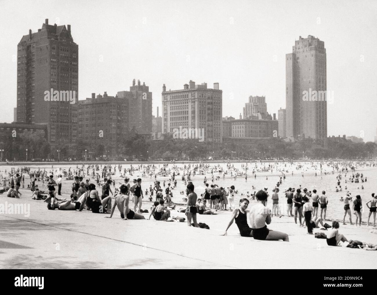 Chicago ladies hi-res stock photography and images - Alamy