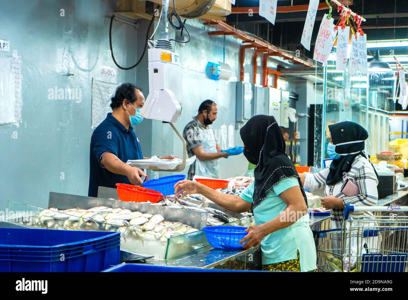 Seafood department at the grocery store close up Stock Photo - Alamy
