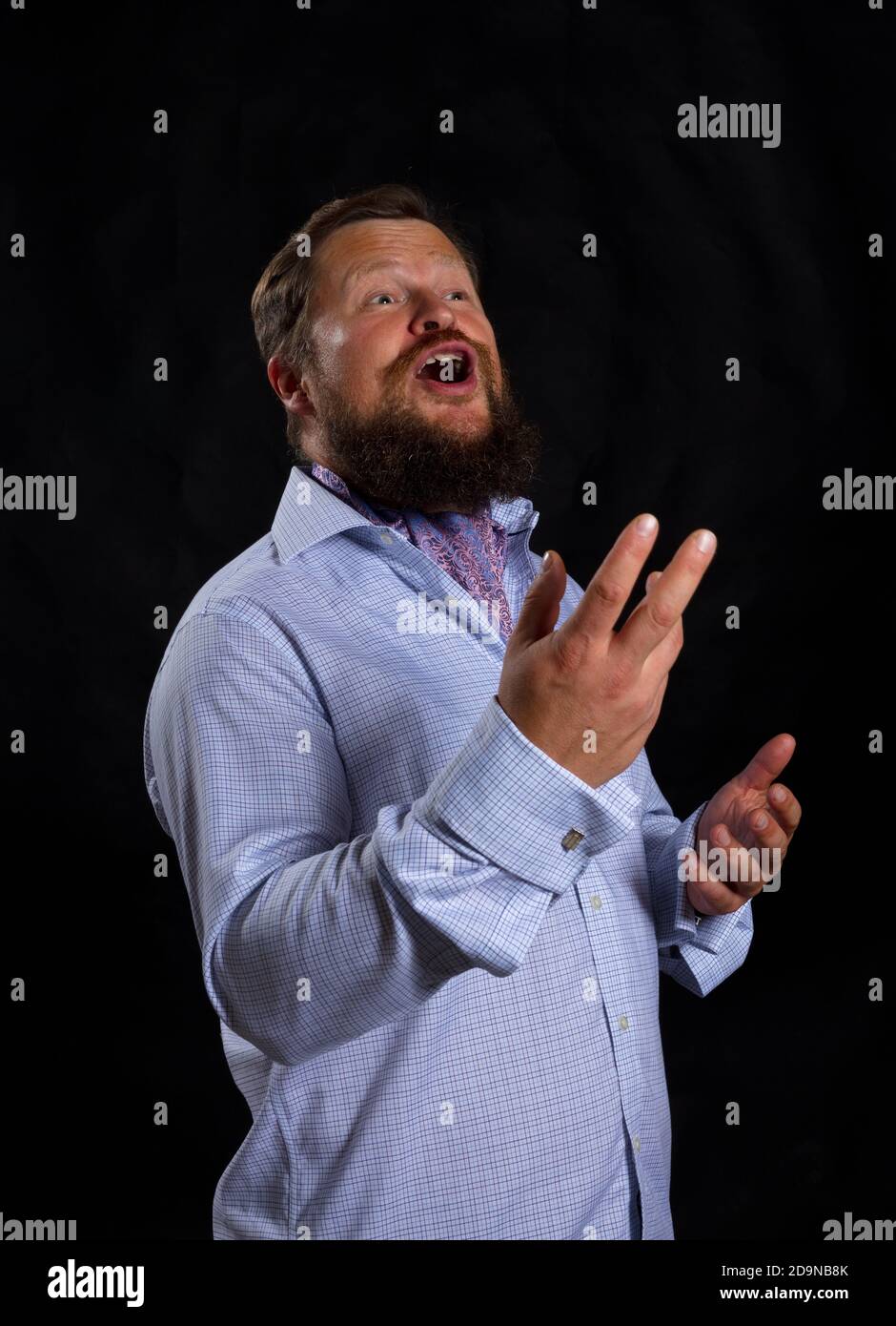 Opers singer hi-res stock photography and images - Alamy