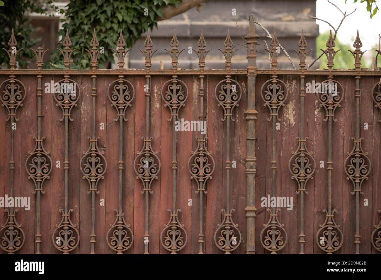 Rotten fence hi-res stock photography and images - Alamy
