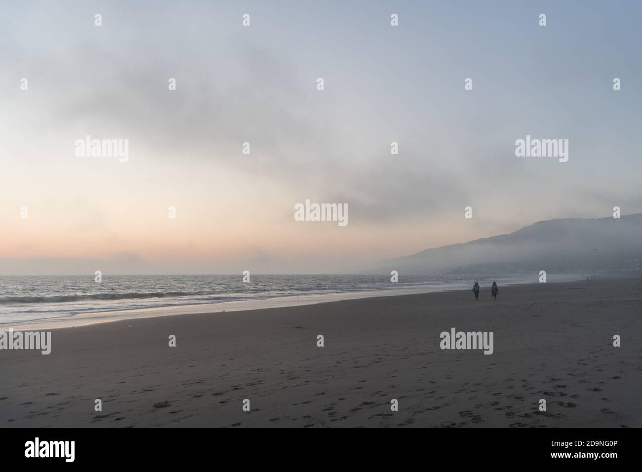 Zuma beach malibu sunset hi-res stock photography and images - Alamy