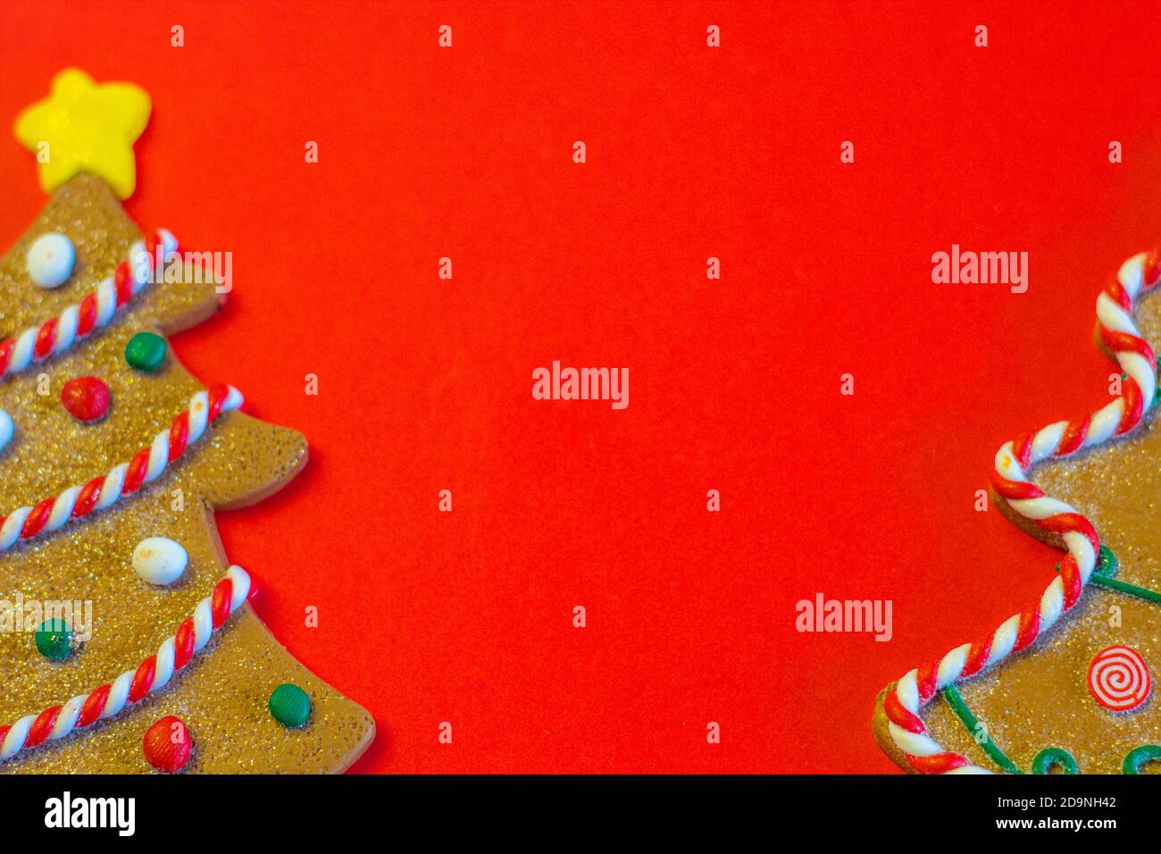Christmas red gift background Stock Photo - Alamy
