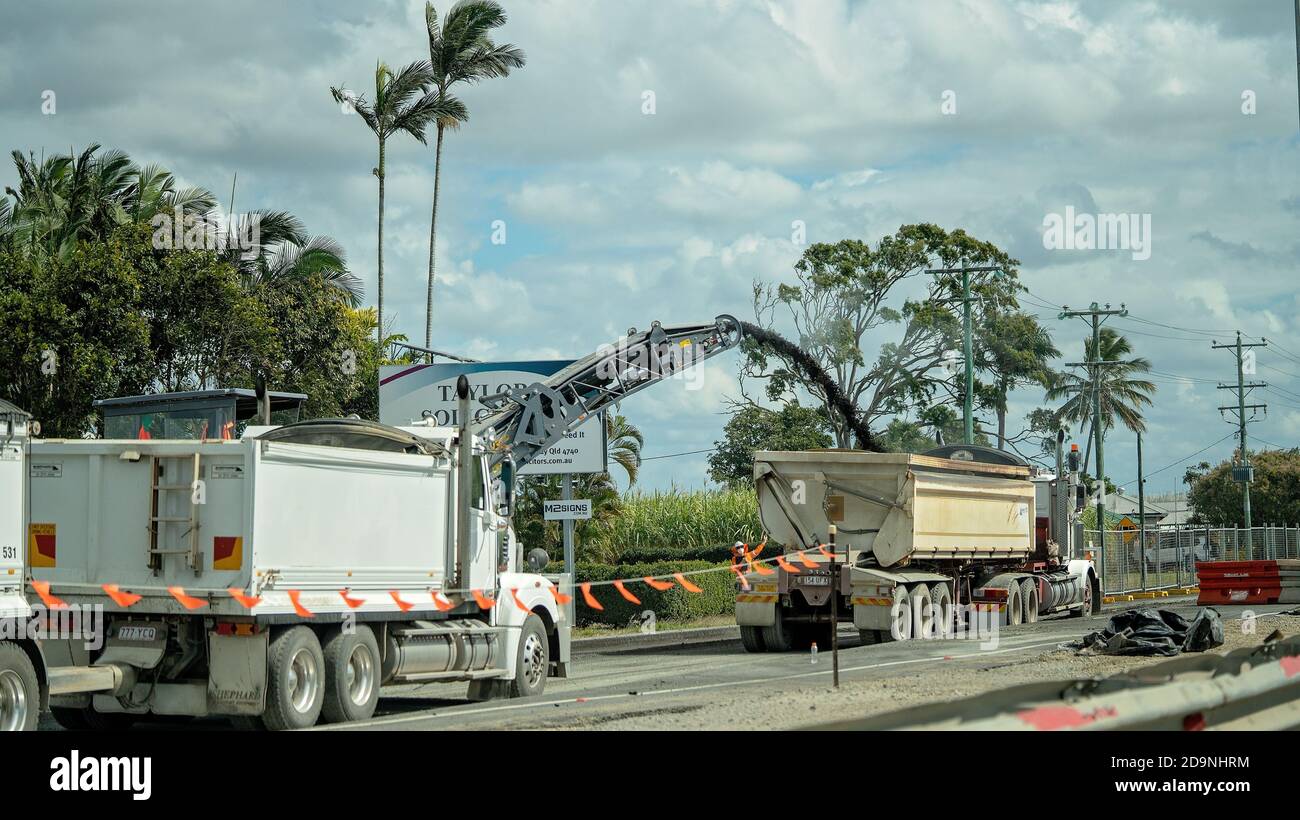 Spraying bitumen hi-res stock photography and images - Alamy
