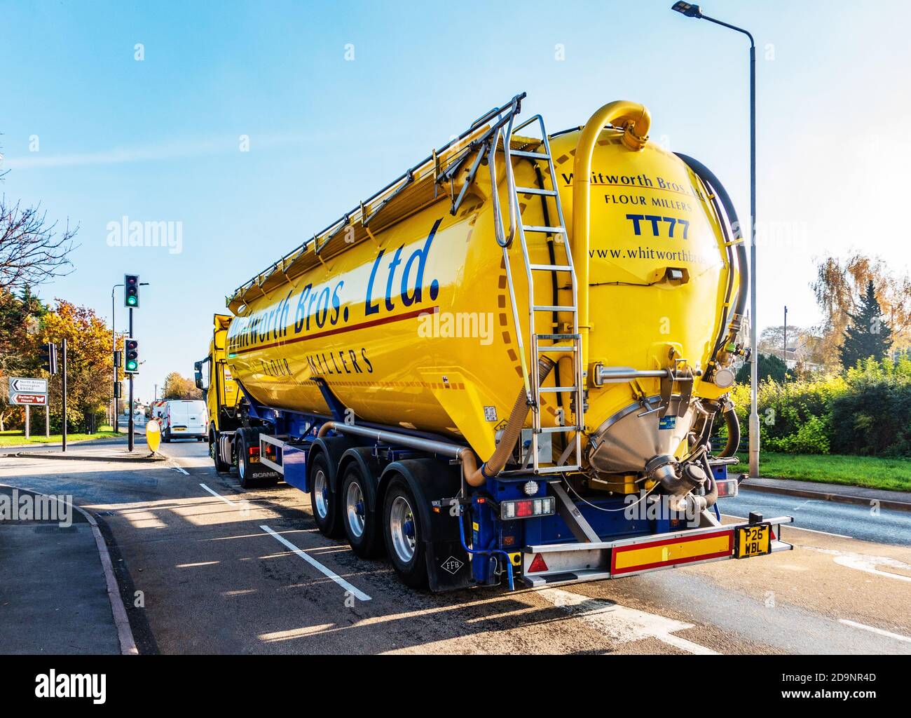Flour lorry tanker hi-res stock photography and images - Alamy