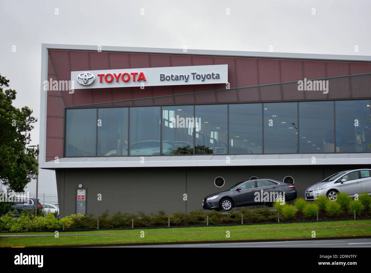 Toyota signboard hi-res stock photography and images - Alamy