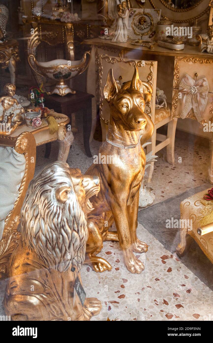 Italian Antiques High Resolution Stock Photography and Images - Alamy