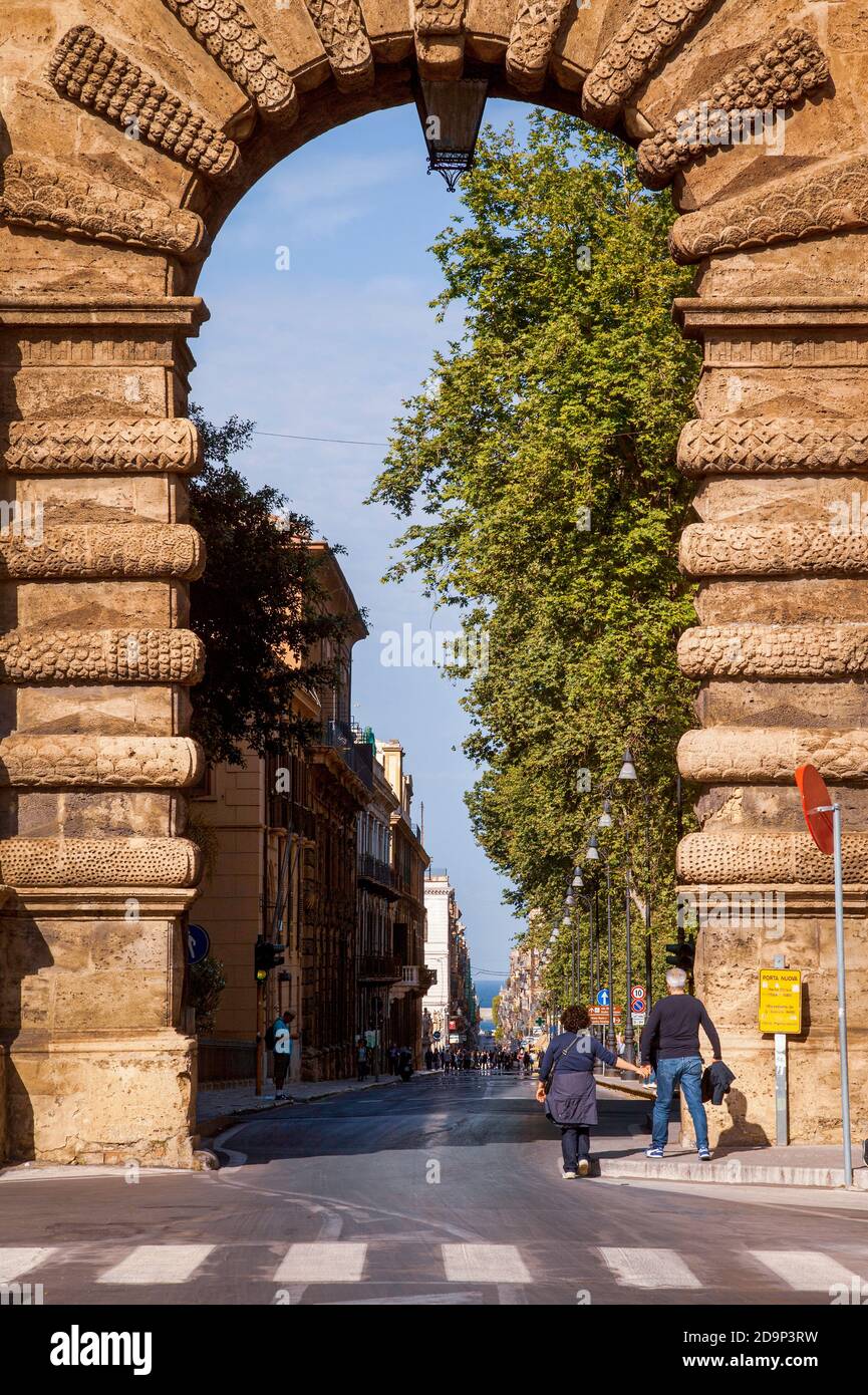 Porta Nuova, street, gate, Palermo, Sicily, capital, big city, Italy ...