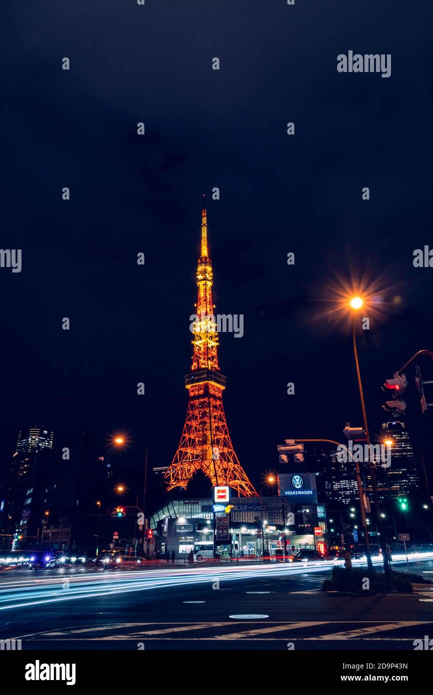Tokyo Tower view during blue hour with light trails Stock Photo - Alamy