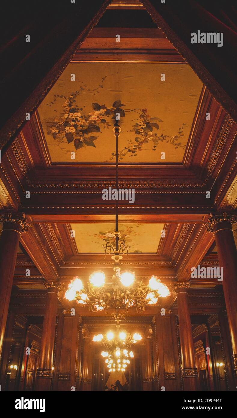 Pillar foyer hi-res stock photography and images - Alamy