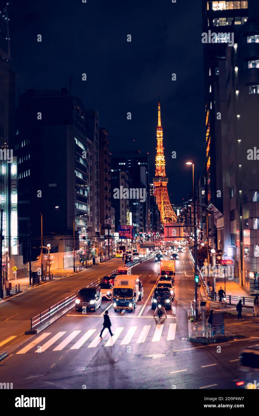 Traffic on the major city road in Tokyo with Tokyo Tower in the ...
