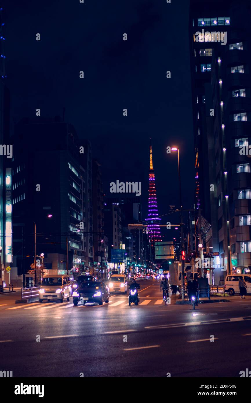 Traffic on the major city road in Tokyo with Tokyo Tower in the ...