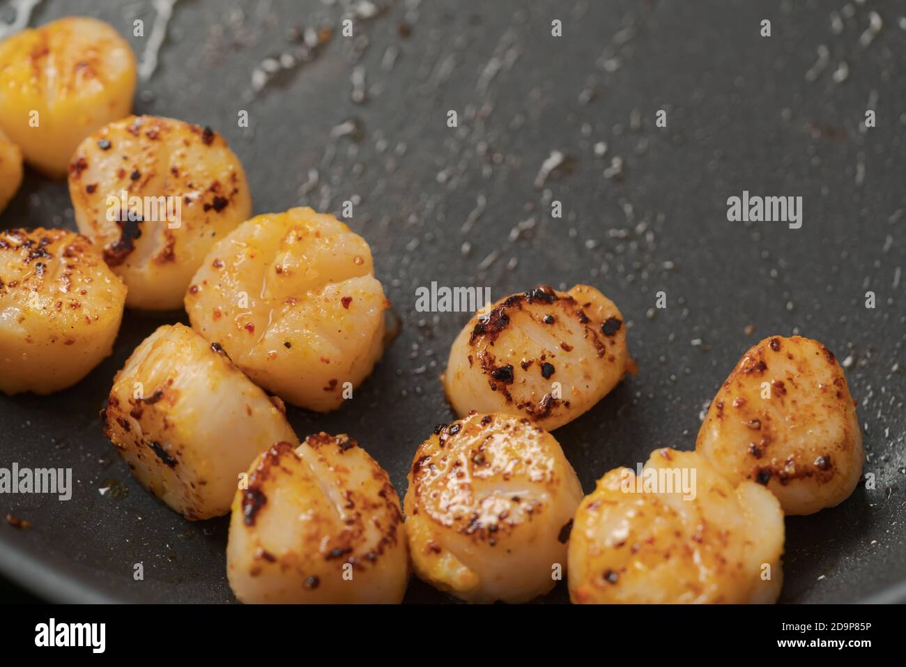 Shallow frying hi-res stock photography and images - Alamy