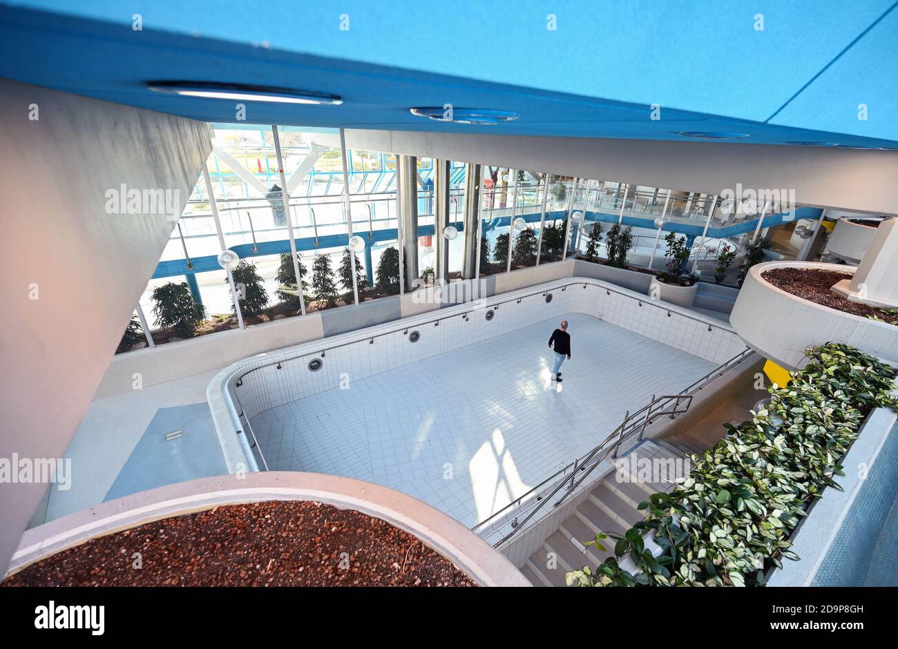 Stuttgart, Germany. 05th Nov, 2020. Christian Müller, swimming pool ...