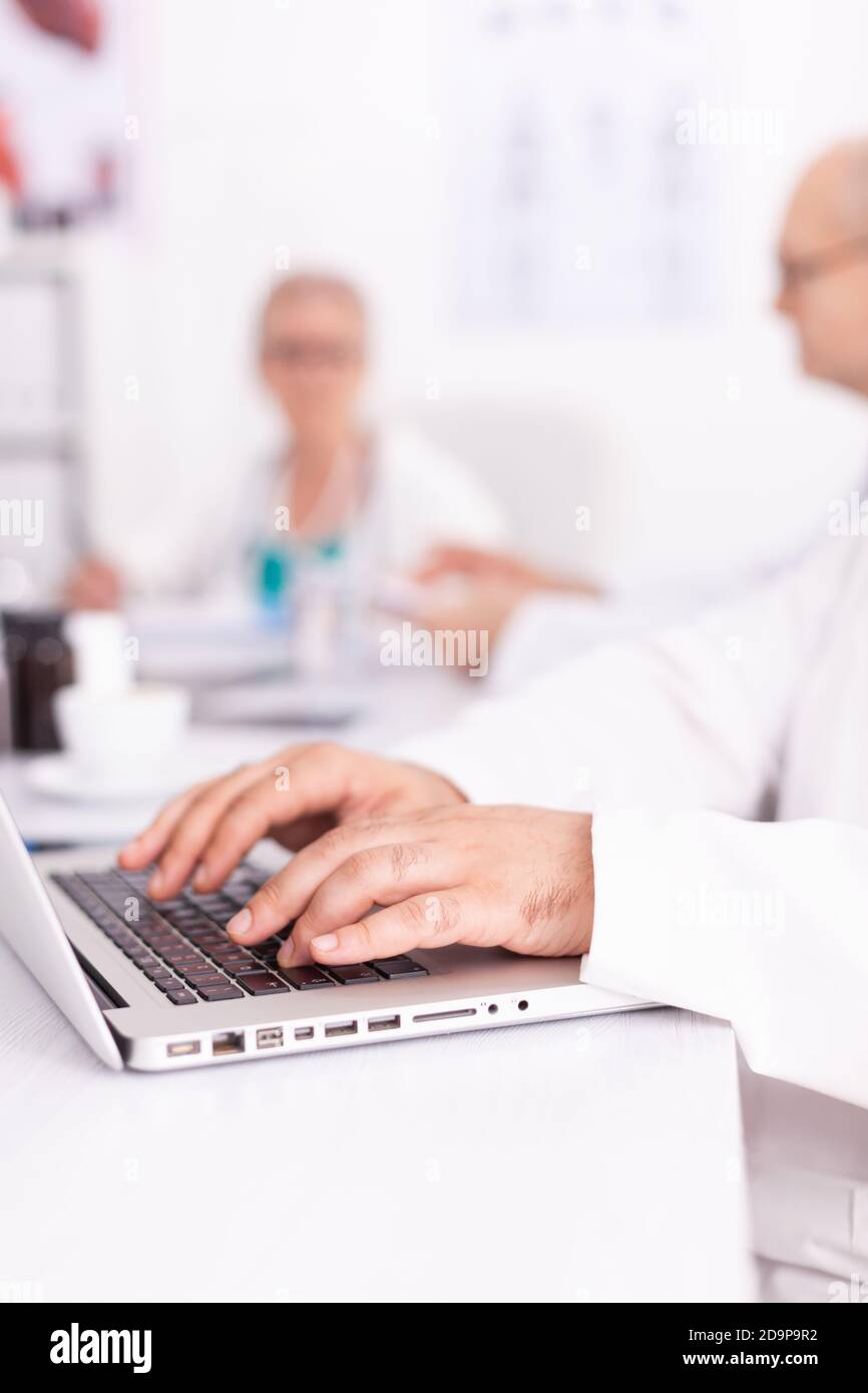 Doctor typing keyboard hi-res stock photography and images - Alamy