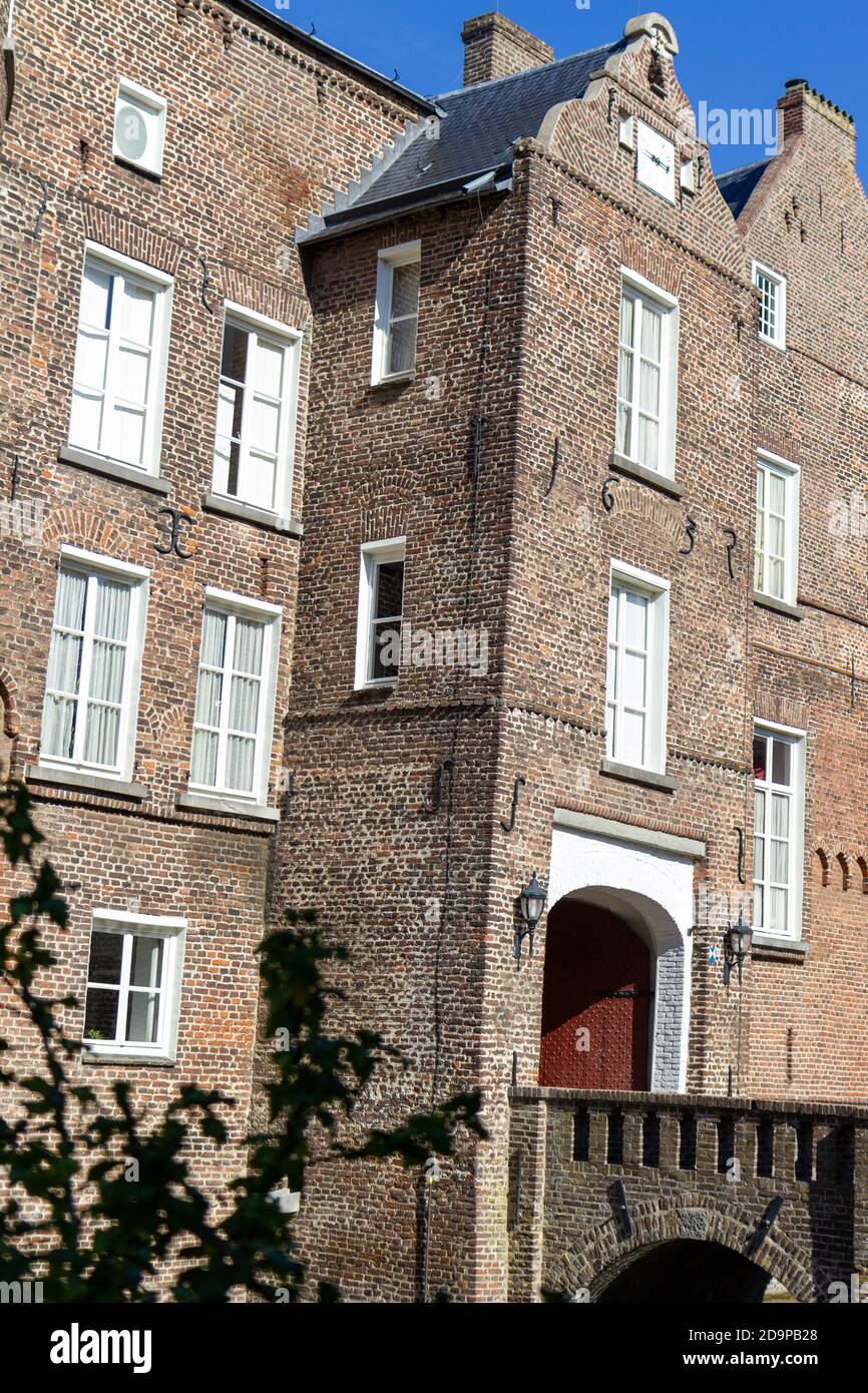 Entrance of castle Well Stock Photo - Alamy