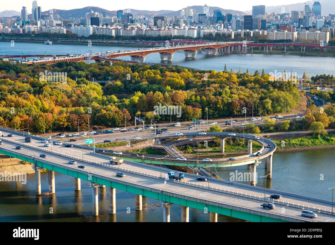 Autumn scenery of the Han River in Seoul, South Korea in 2020 Stock ...