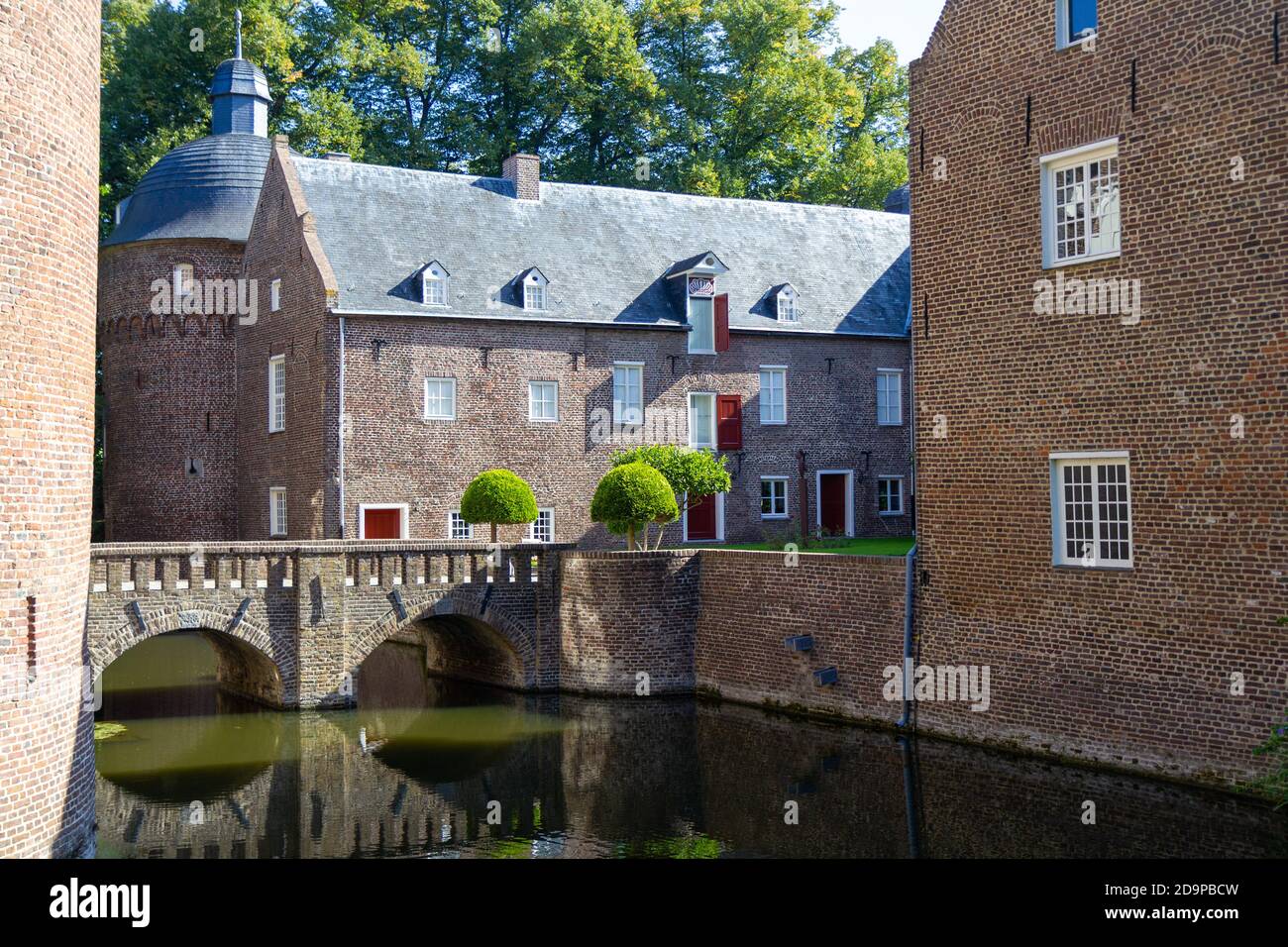 Well castle with bridge Stock Photo - Alamy