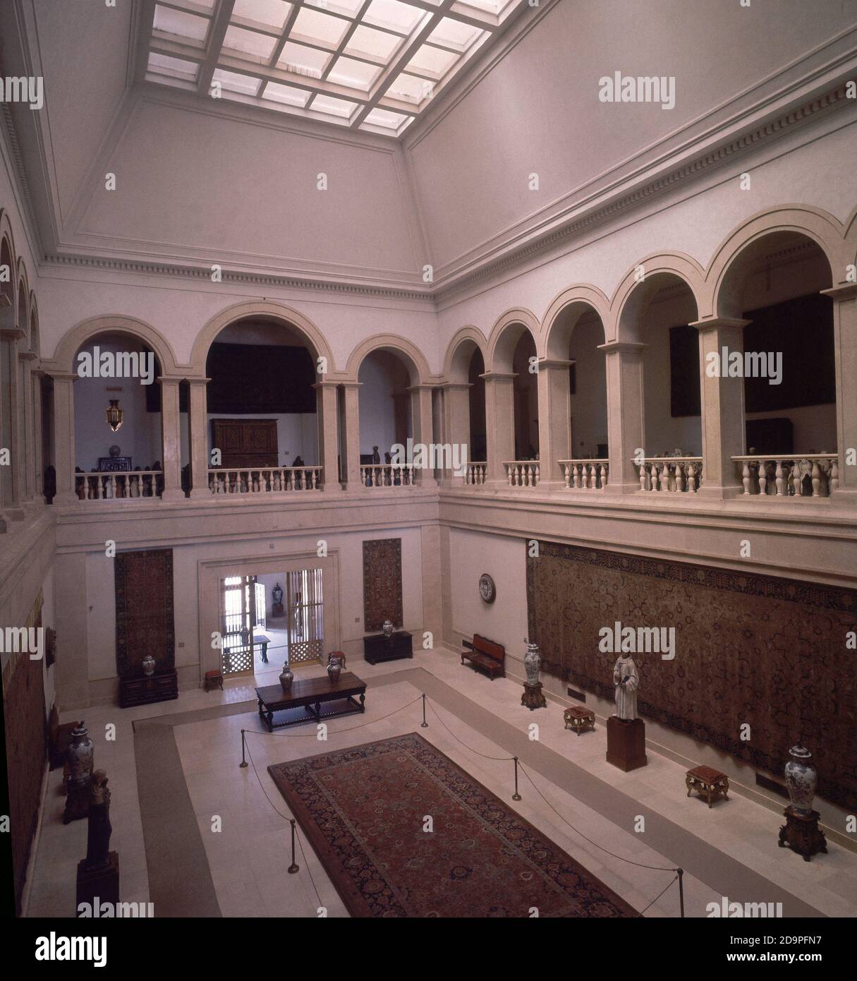 VESTIBULO DEL MUSEO NACIONAL DE ARTE ANTIGUO SITUADO EN EL ANTIGUO ...