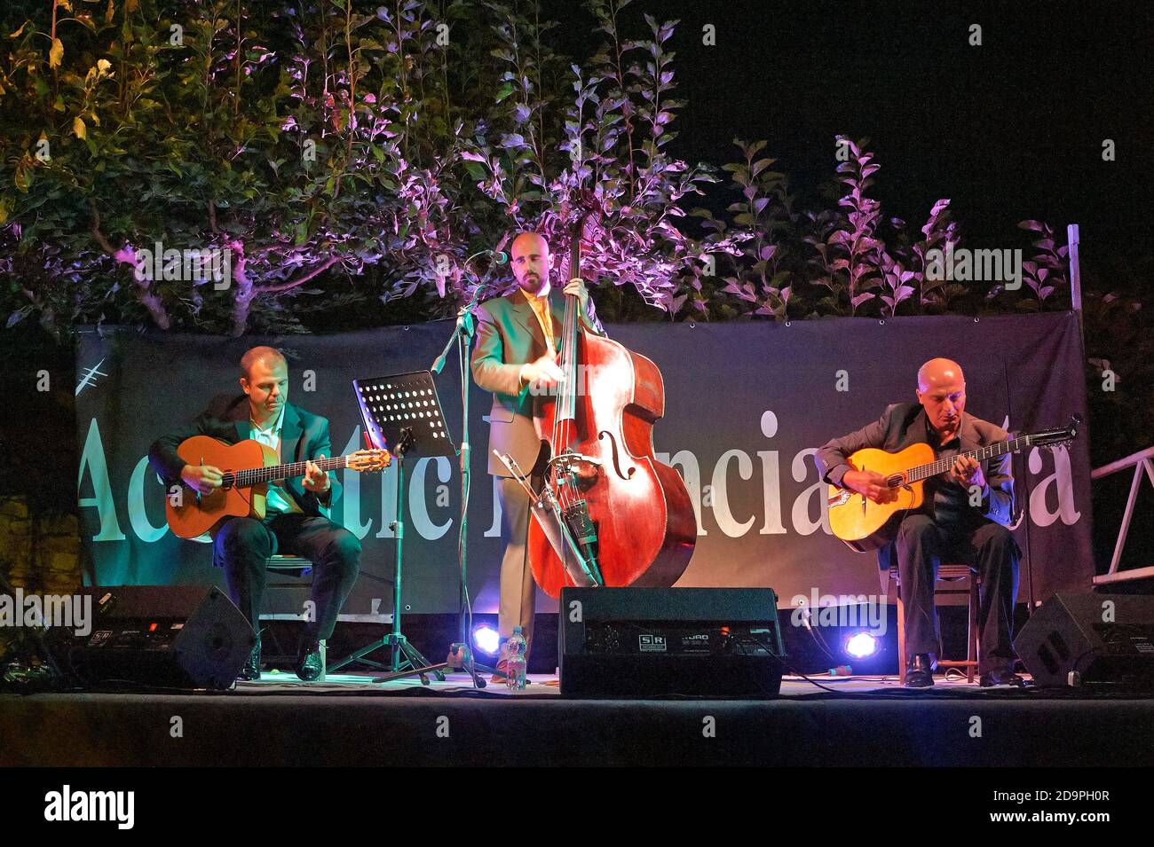 OME,ITALY - AUGUST 30: exhibition live of the italian musical trio ...