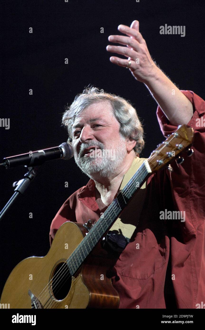 Brescia(Bs),Italy,JNovember 10,the concert live of the italian folk ...