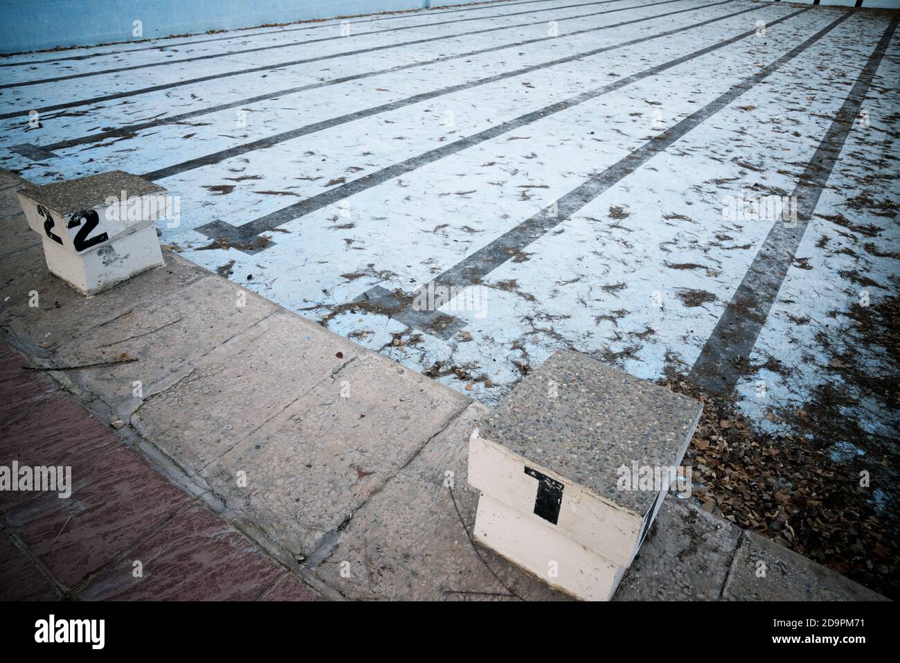 Waterless swimming pool hi-res stock photography and images - Alamy