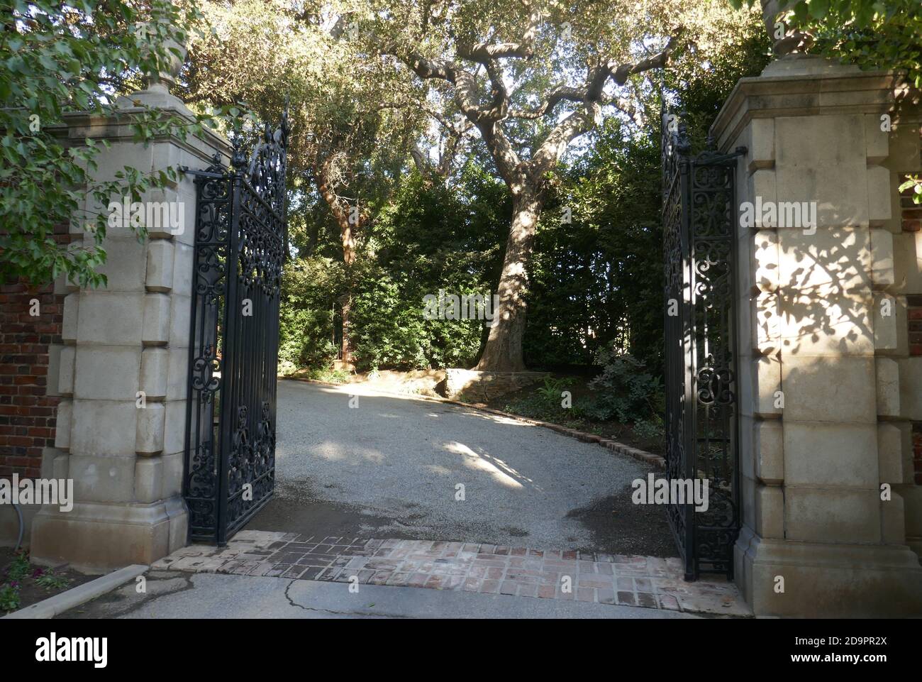 Wayne manor pasadena hi-res stock photography and images - Alamy