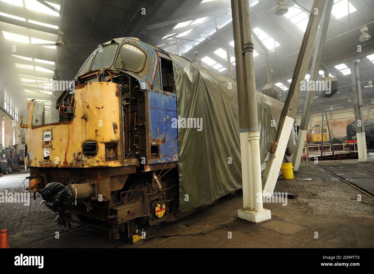 Class 37 locomotives hi-res stock photography and images - Alamy