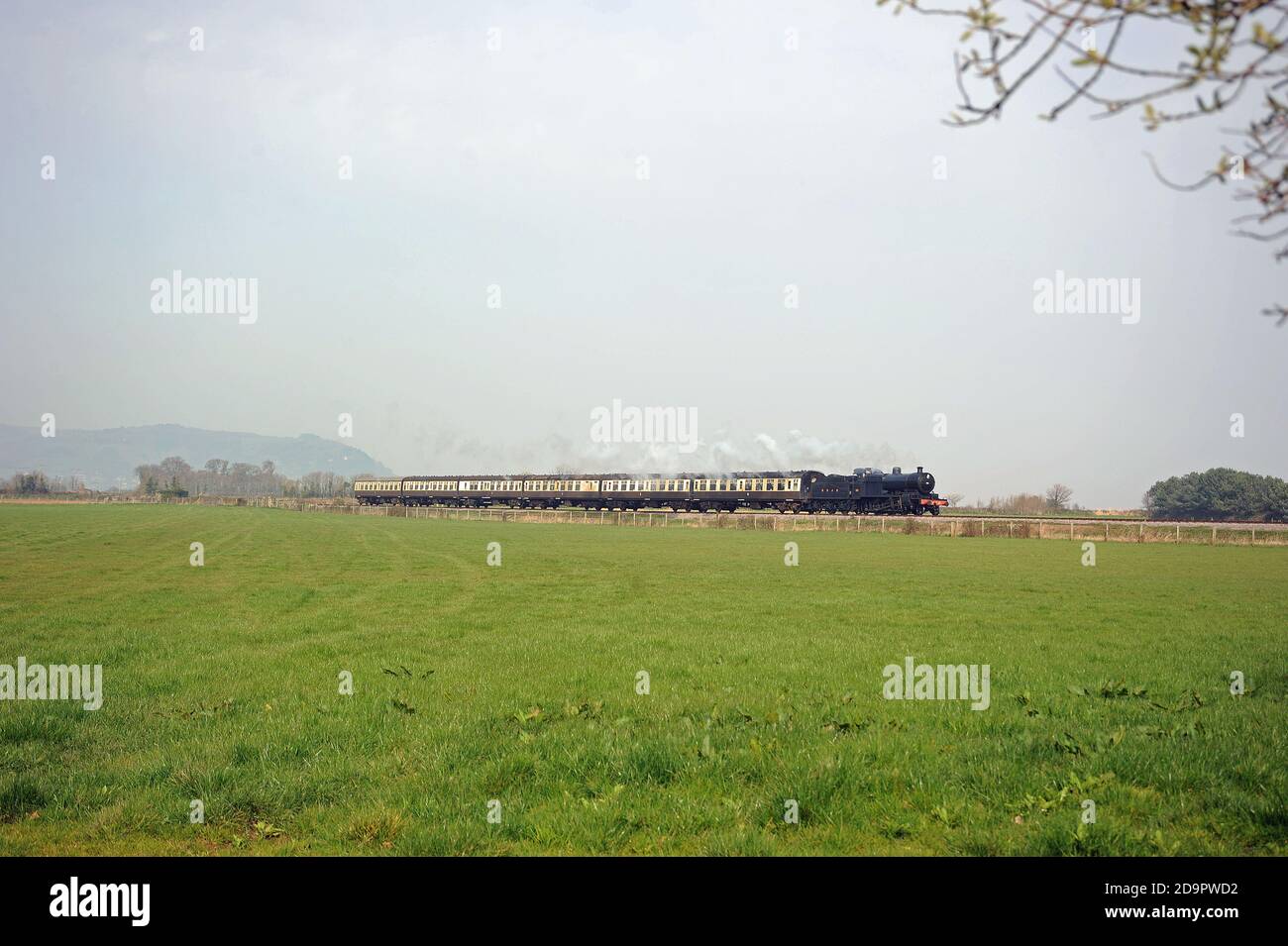 S.D.J.R. No. 88 approaches Blue Anchor with a Minehead - Bishops Lydeard service Stock Photo - Alamy