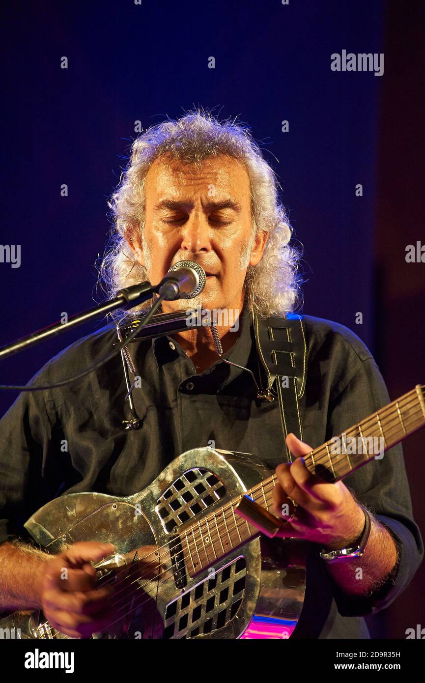 ISEO,ITALY - SEPTEMBER 5: exhibition live of the italian blues guitar ...