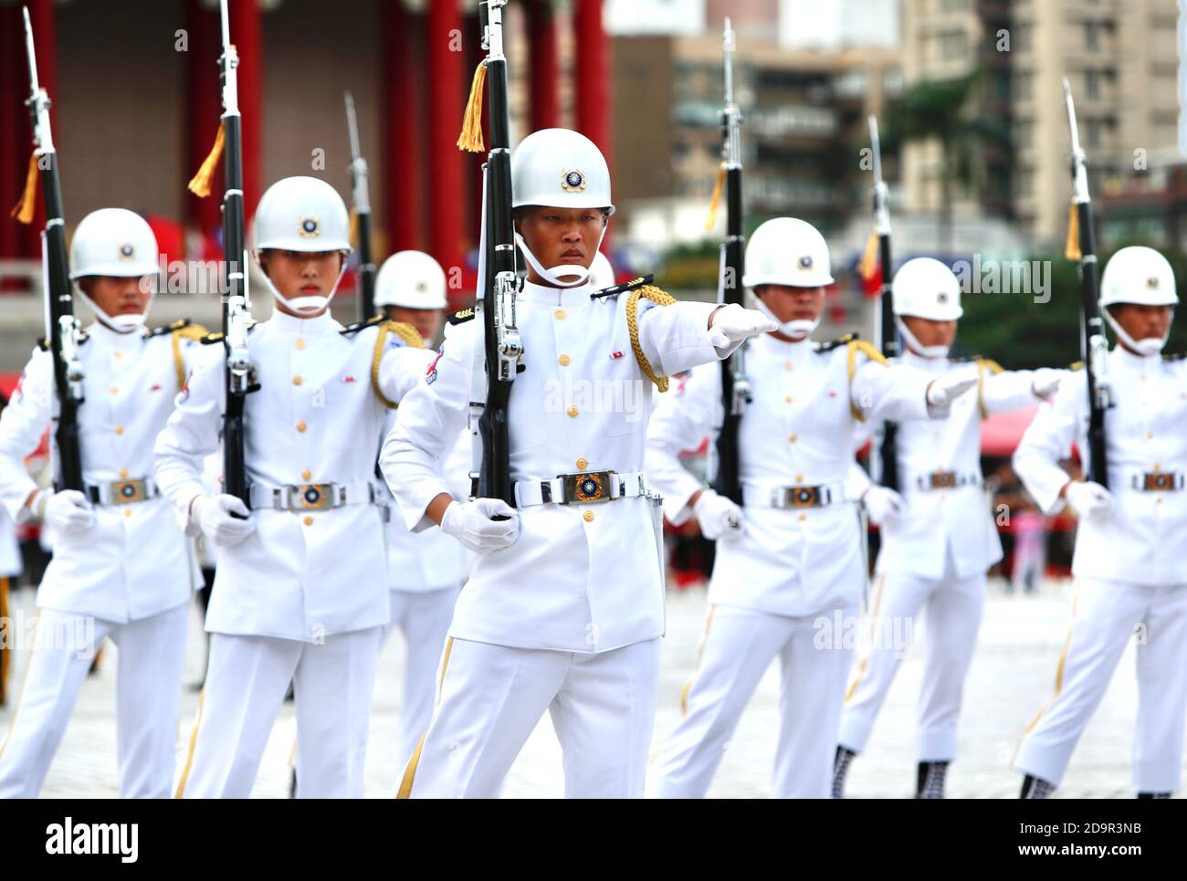 Tri service honor guards hi-res stock photography and images - Alamy