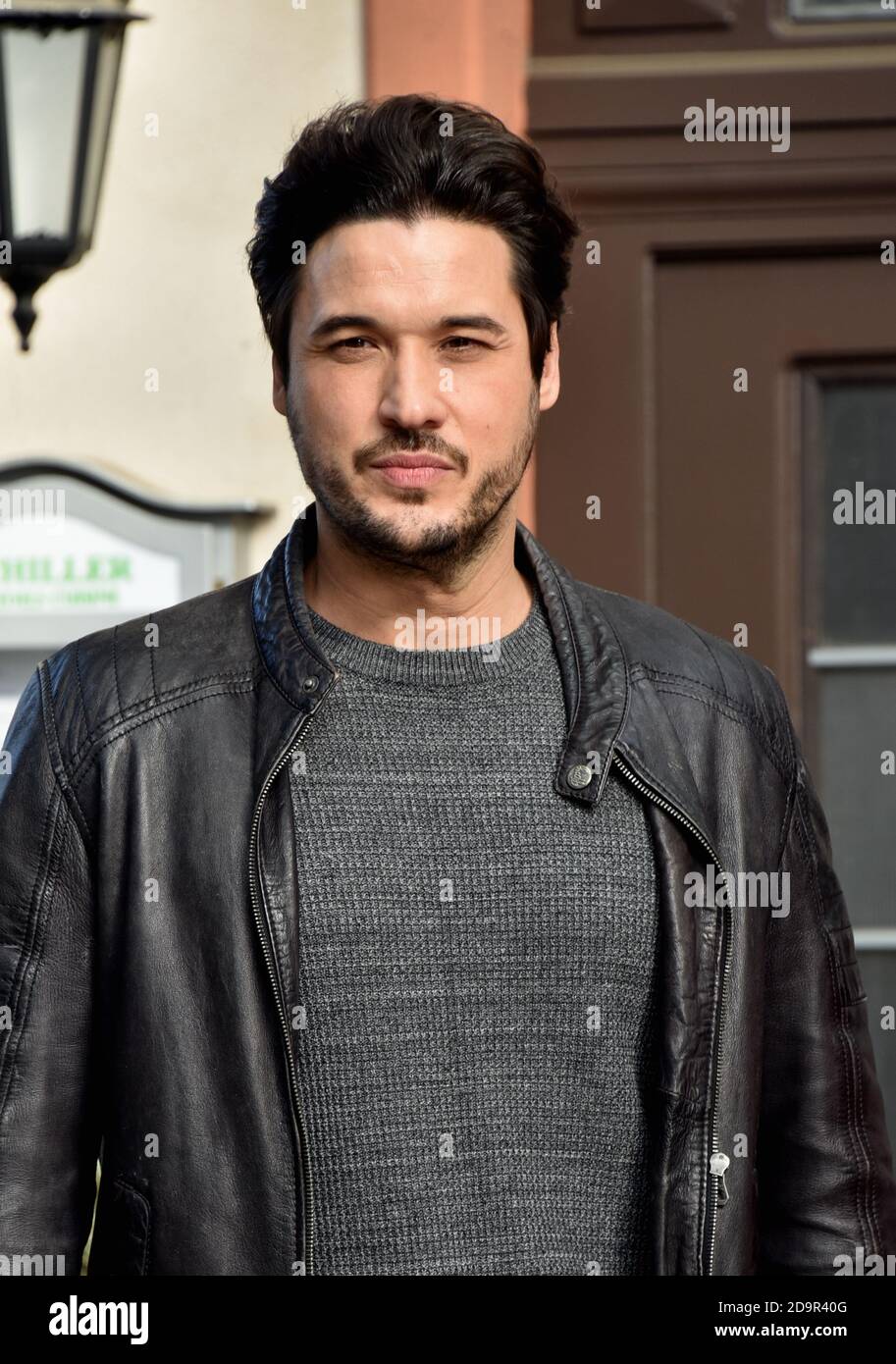 Cologne, Germany. 04th Nov, 2020. The actor Alexander Milo poses in the ...